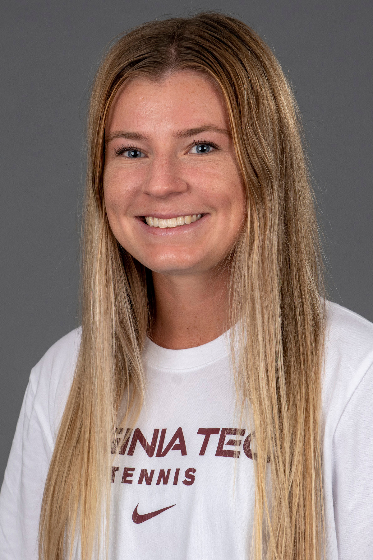 Kirsten Husted - Women's Tennis 2021-22 - Virginia Tech Athletics