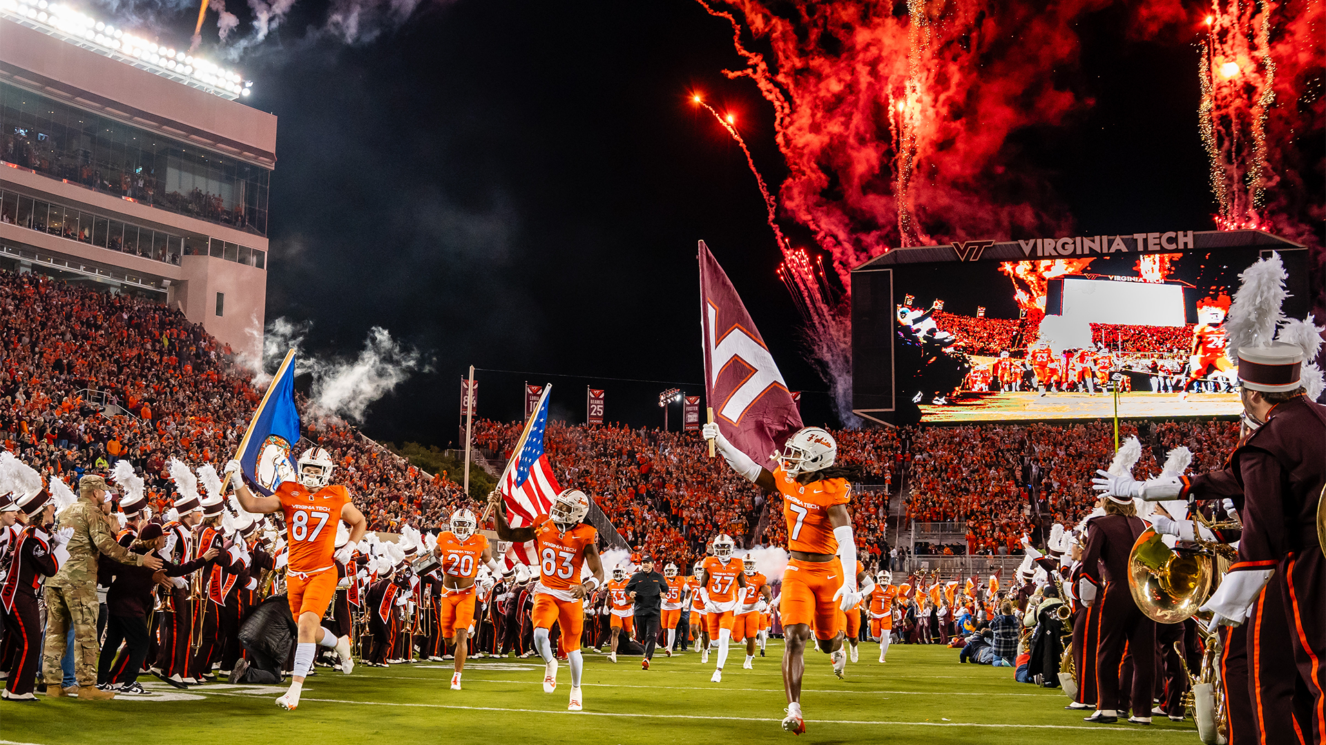 Virginia Tech Wallpaper 𝑾𝒂𝒍𝒍𝒑𝒂𝒑𝒆𝒓