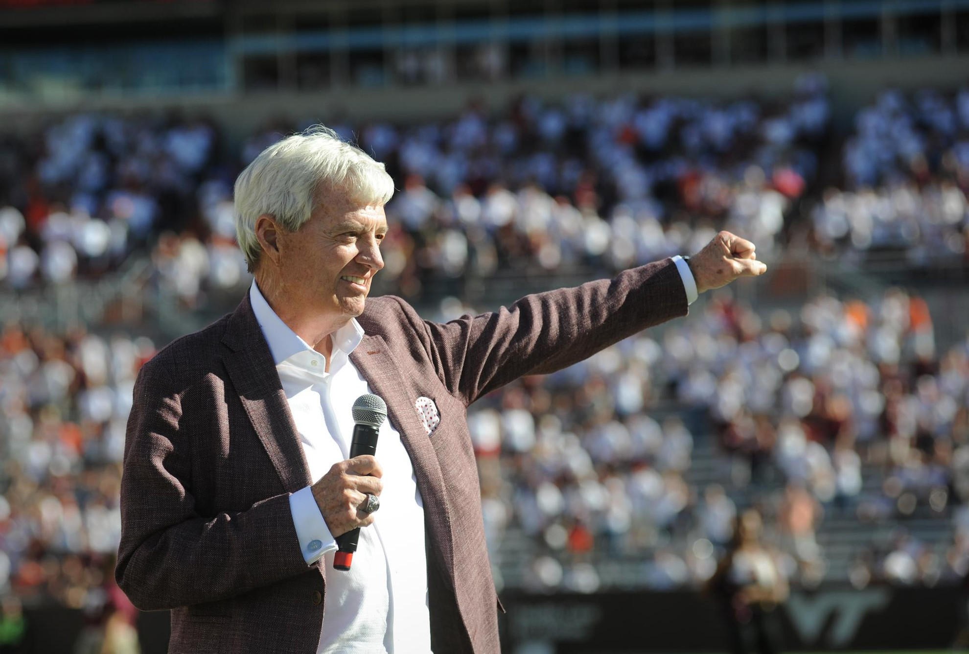 National Football Foundation to honor Beamer at halftime of Notre Dame ...