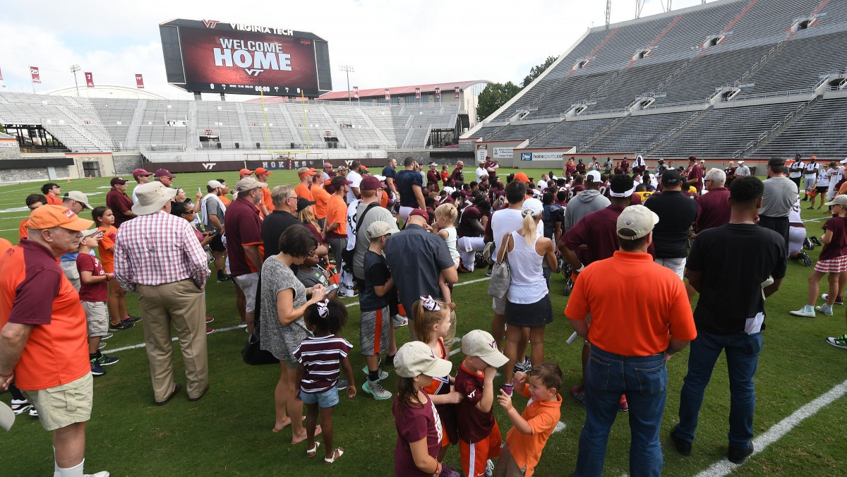 Pregame event saw former football players come back to campus ...