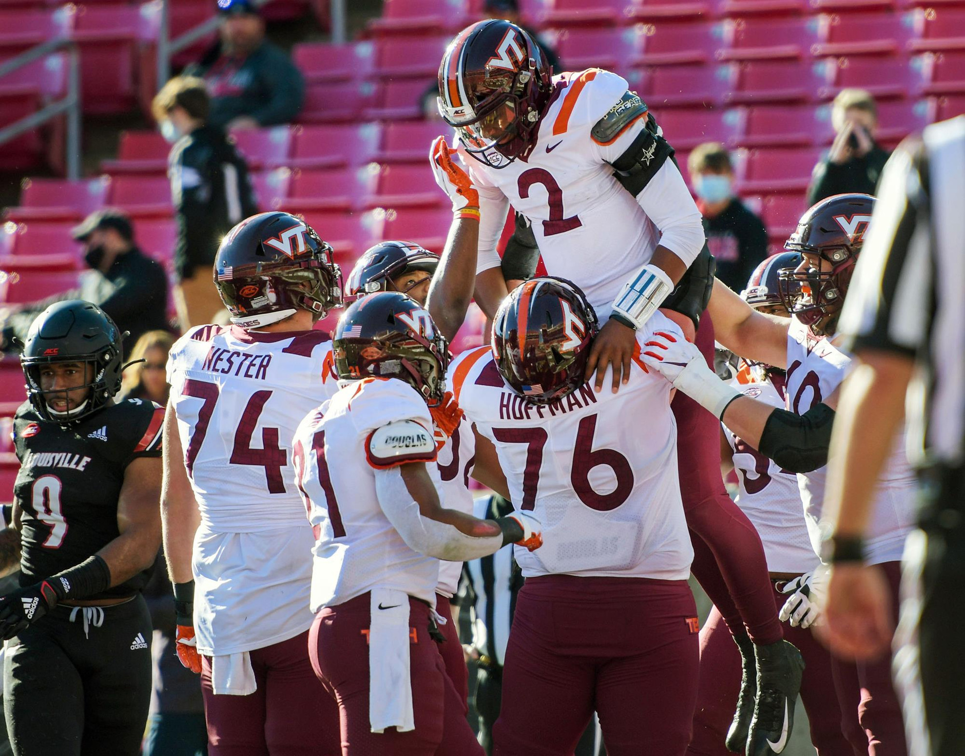 Hooker's huge game carries Tech past Louisville - Virginia Tech Athletics