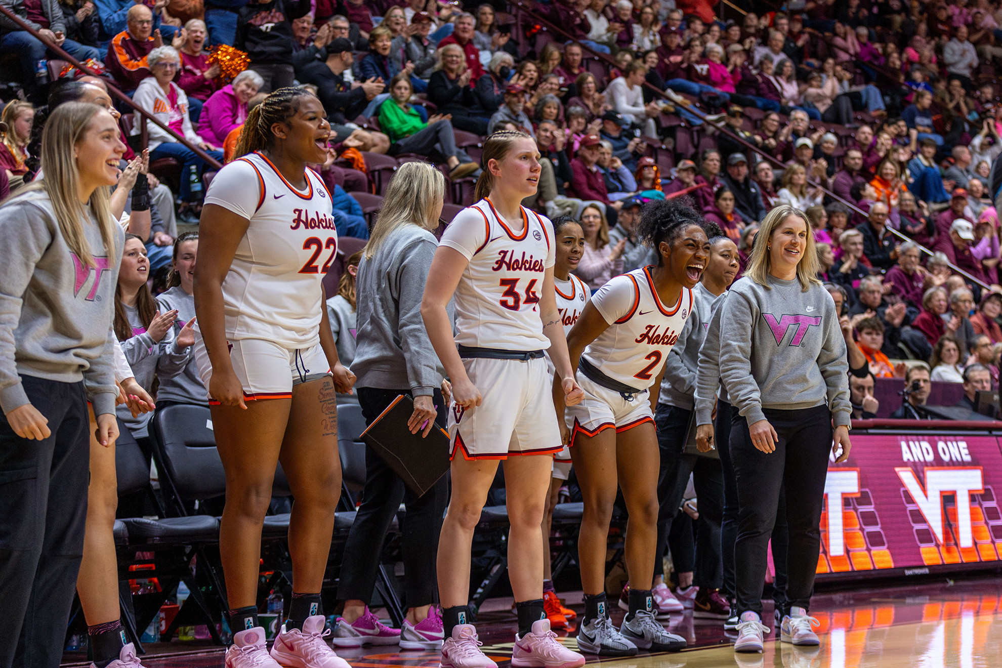Virginia Tech vs SMU (Game Gallery) - Virginia Tech Athletics