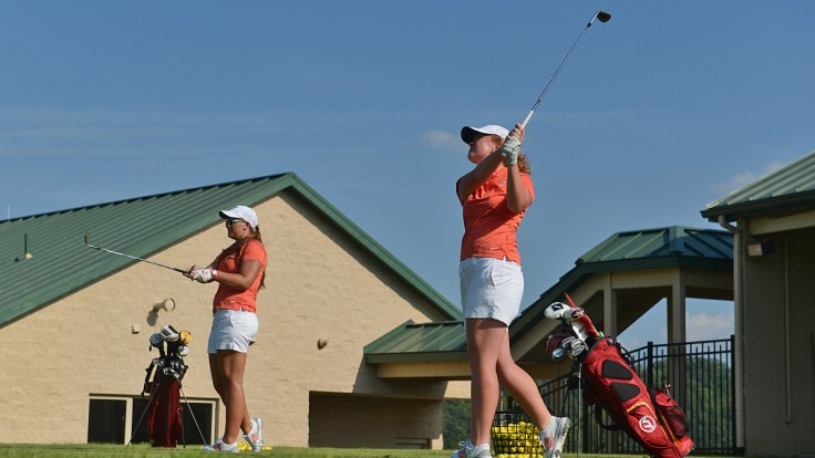 Tech women's golf team holds first practice - Virginia Tech Athletics